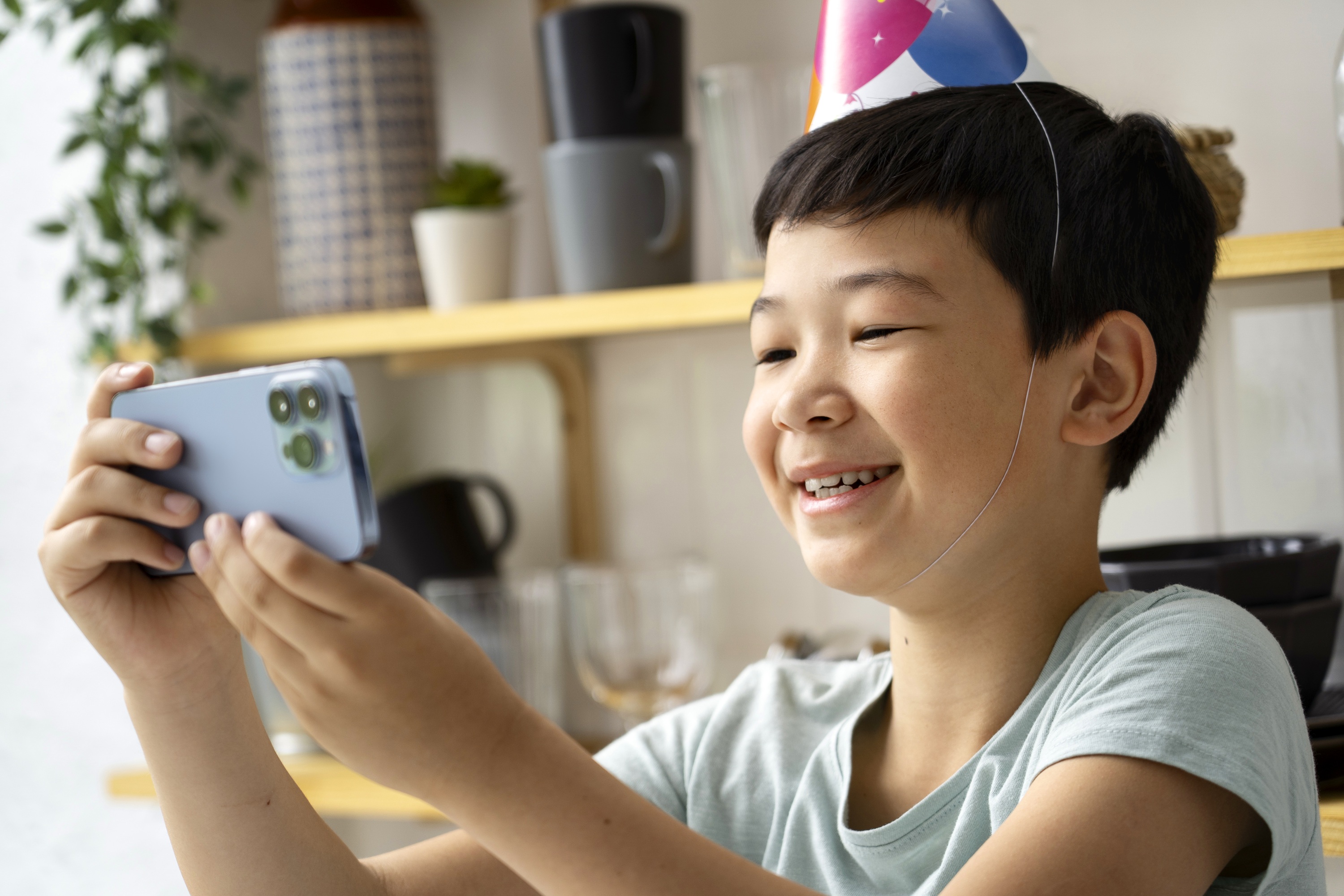 Parenting Gen Alpha: Tantangan dan Cara Bijak Menghadapinya | Mandira