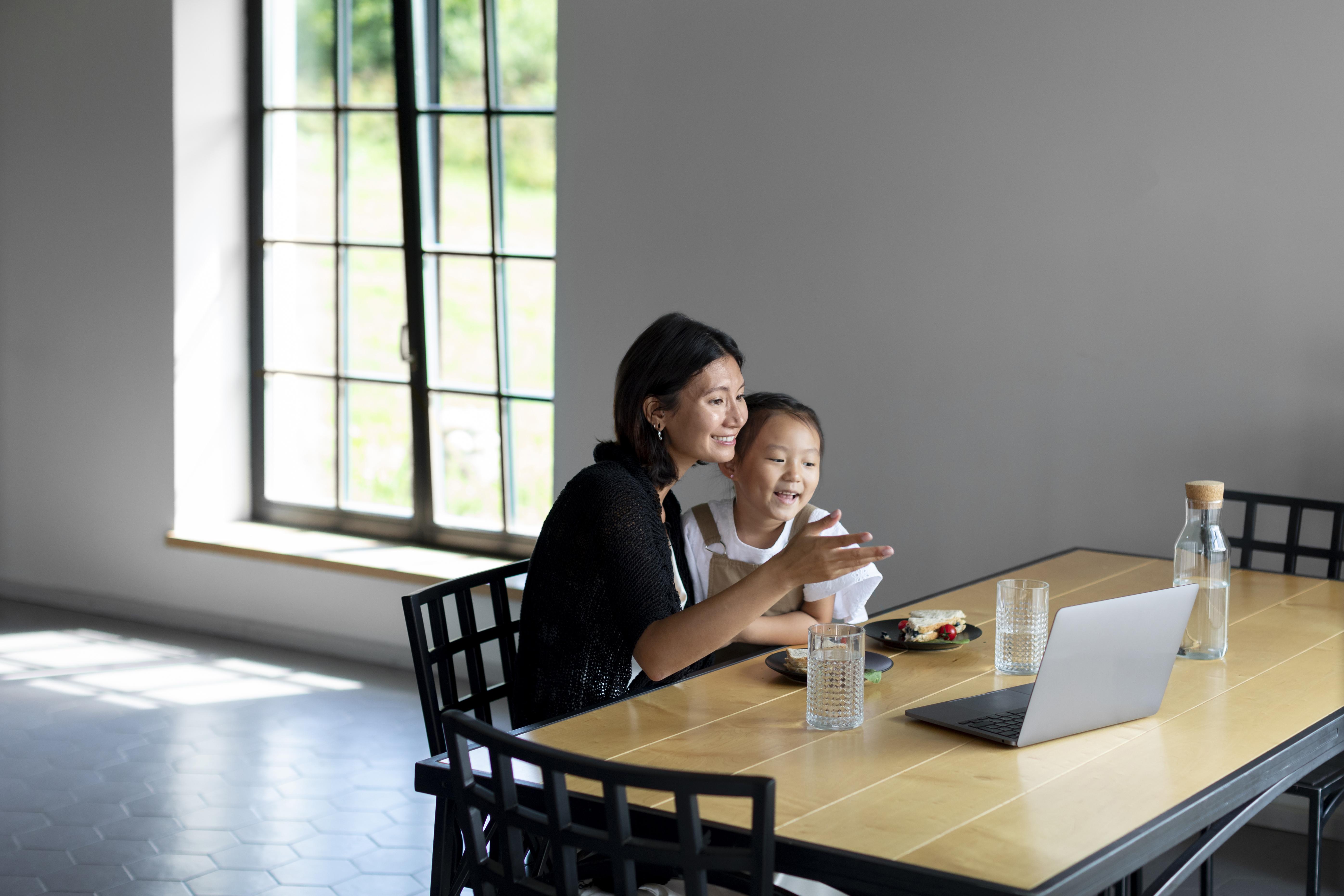 Tips Produktif untuk Ibu Rumah Tangga yang Punya Anak Kecil | Mandira